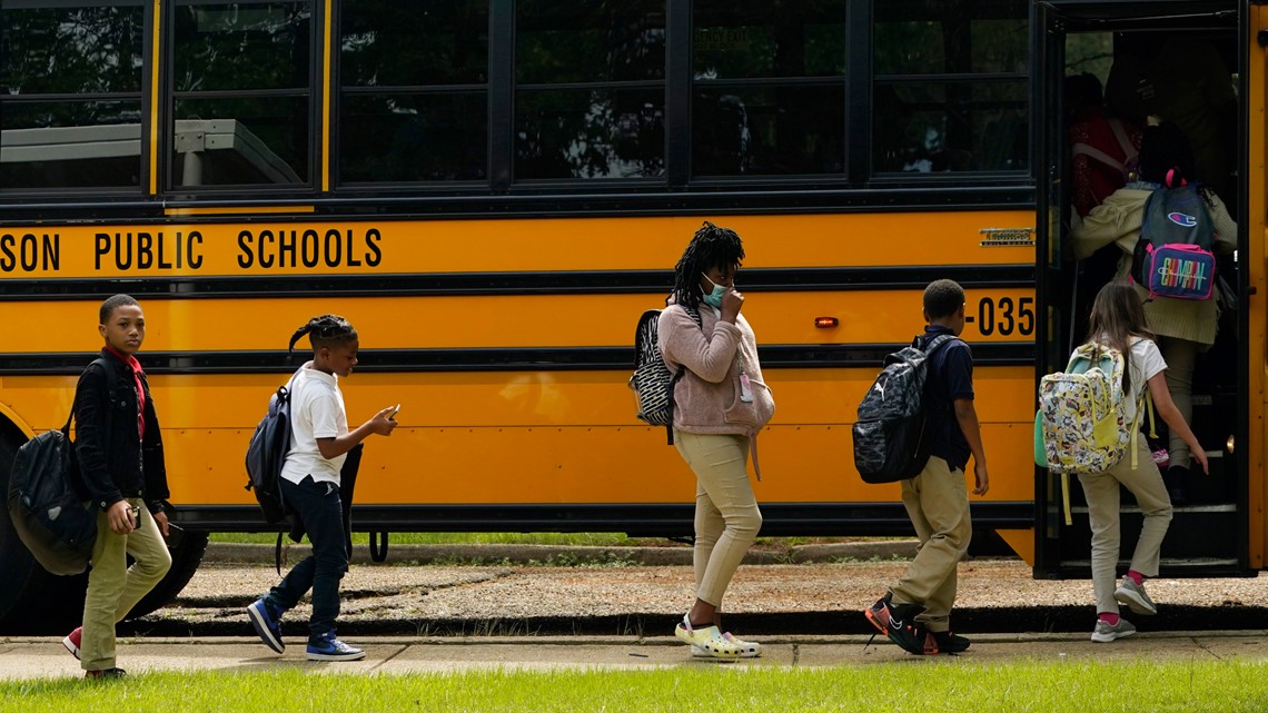 Jackson, Mississippi water crisis: Students return to school | wbir.com