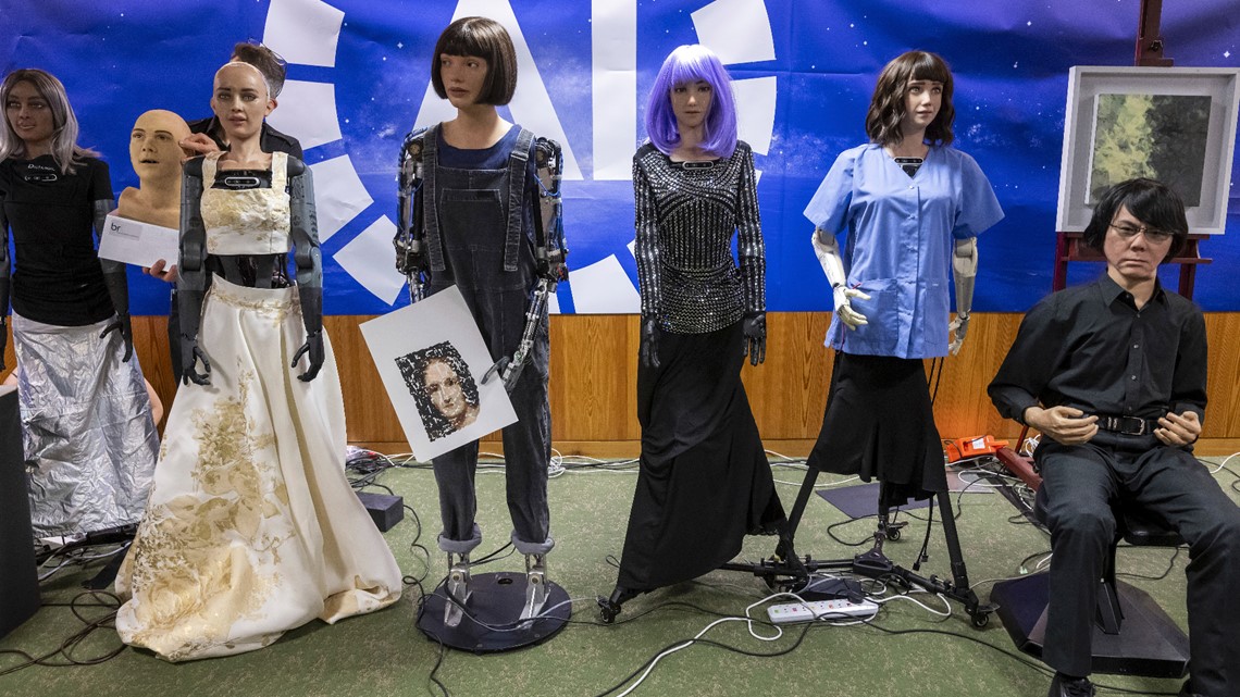 AI-enabled robots take questions at press conference in Geneva | wbir.com