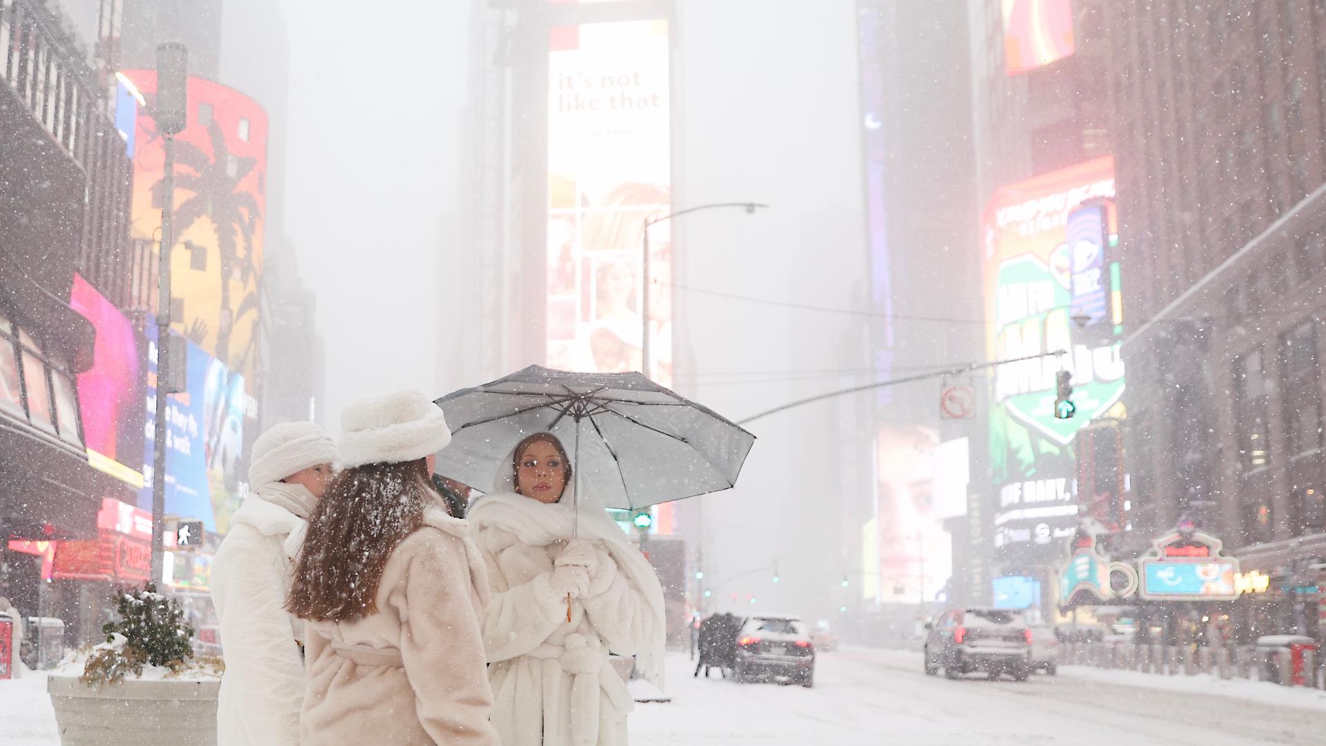 30 people dead from effects of winter storm as more freezing cold ...