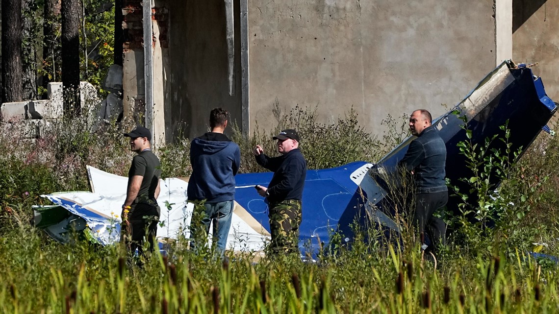 Claim: Prigozhin plane crash victims had hand grenade fragments | wbir.com