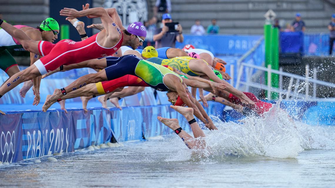 Olympic triathlon mixed relay gets underway with swim in Seine | wbir.com