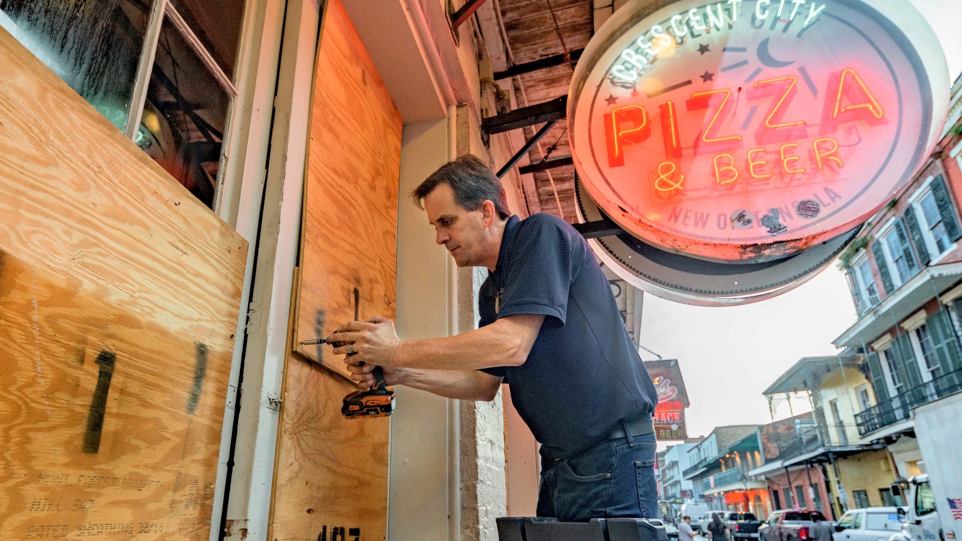 10Listens: Can you carry a gun on the Appalachian Trail? | wbir.com