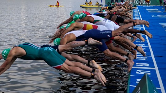 Men's Olympic Triathlon has bizarre false start | wbir.com