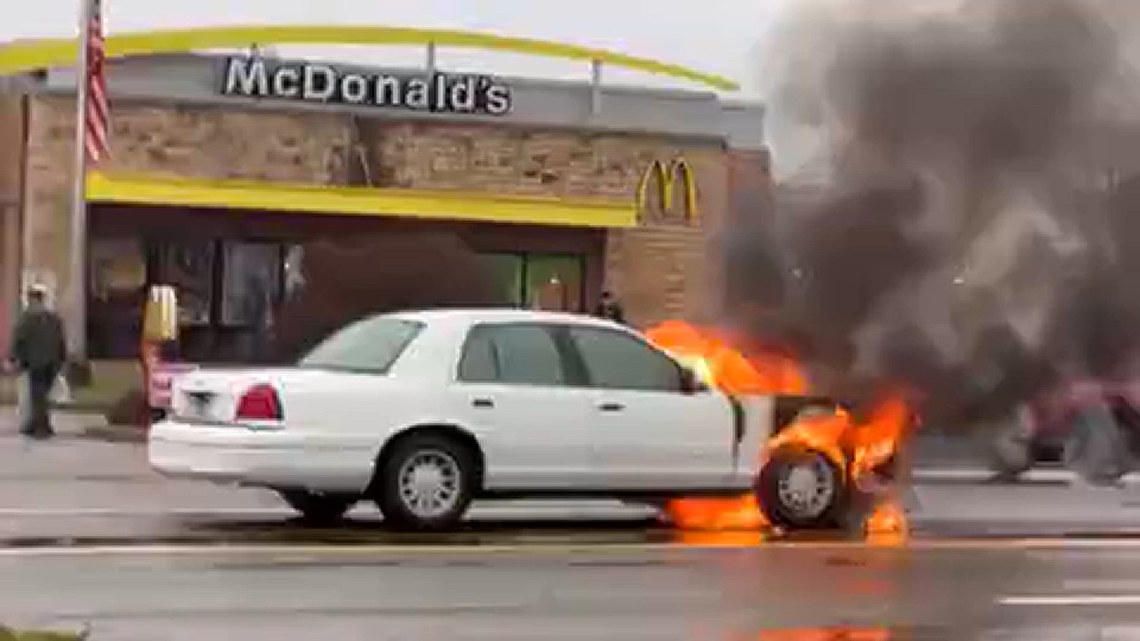 KFD: No one injured in car fire on North Broadway | wbir.com