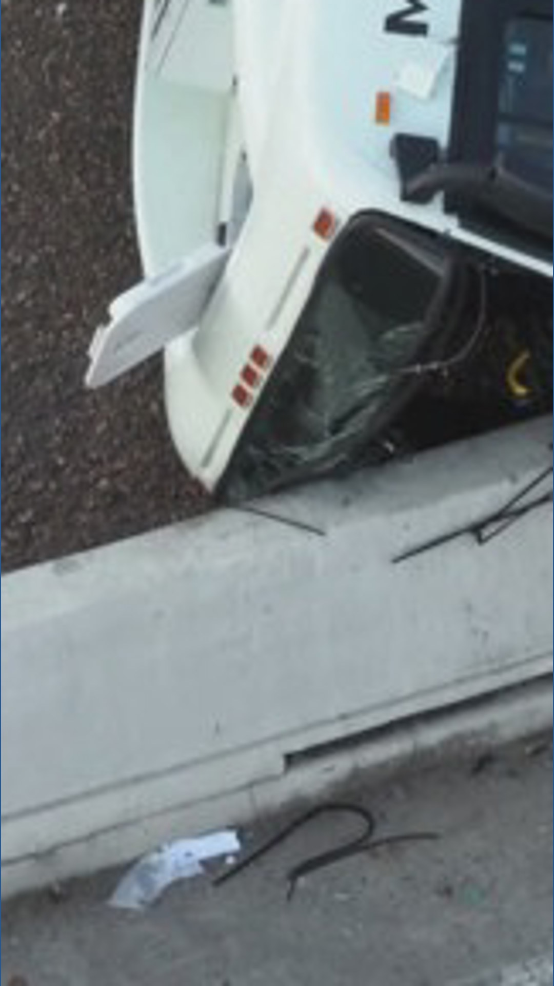 Houston bus falls off overpass | wbir.com