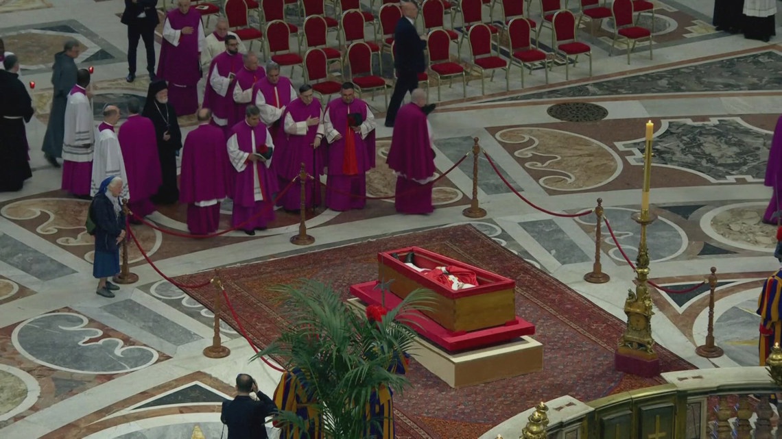 Pope Francis lying in state at the Vatican | wbir.com