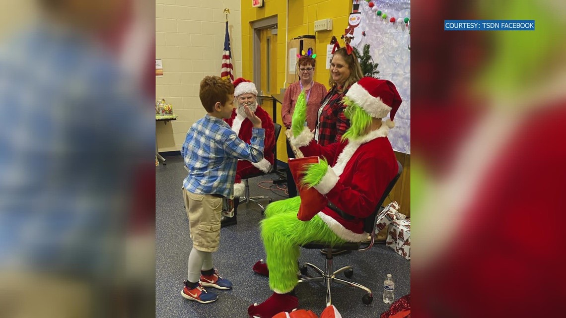 Santa, The Grinch spread holiday cheer at TN School for the Deaf | wbir.com