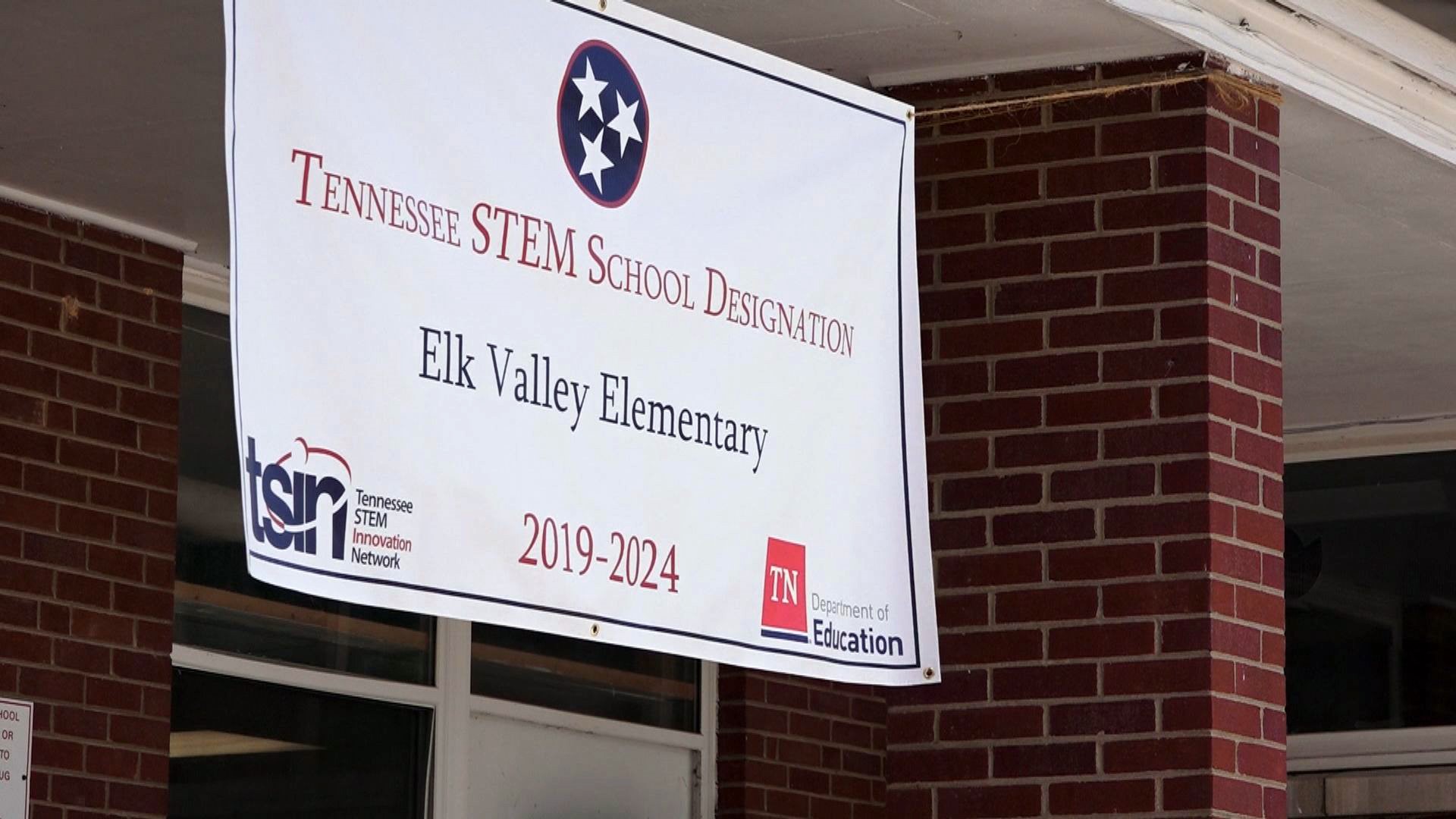 Small school, big honor: Elk Valley receives STEM designation | wbir.com