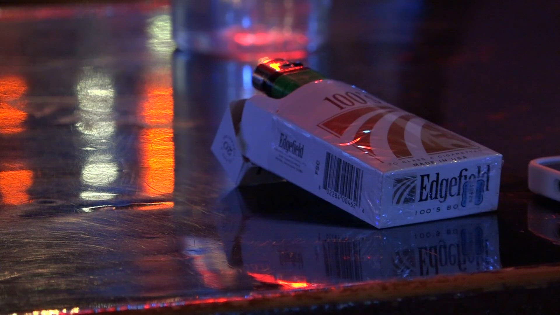 Knoxville City Council votes to ban indoor smoking in remaining bars ...