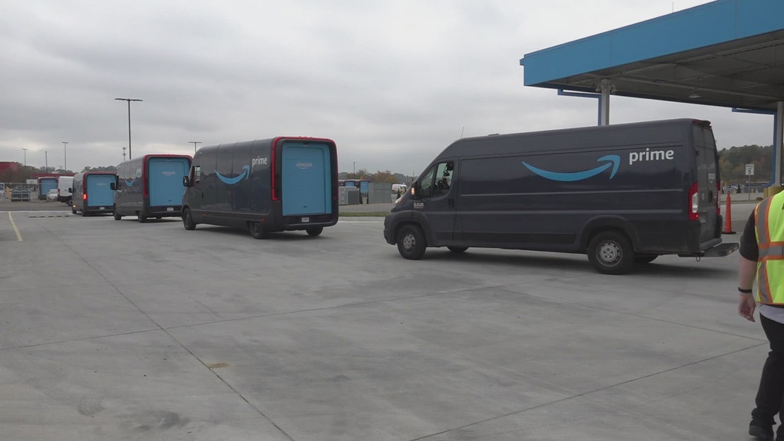 Here's a look inside Amazon's new delivery station | wbir.com