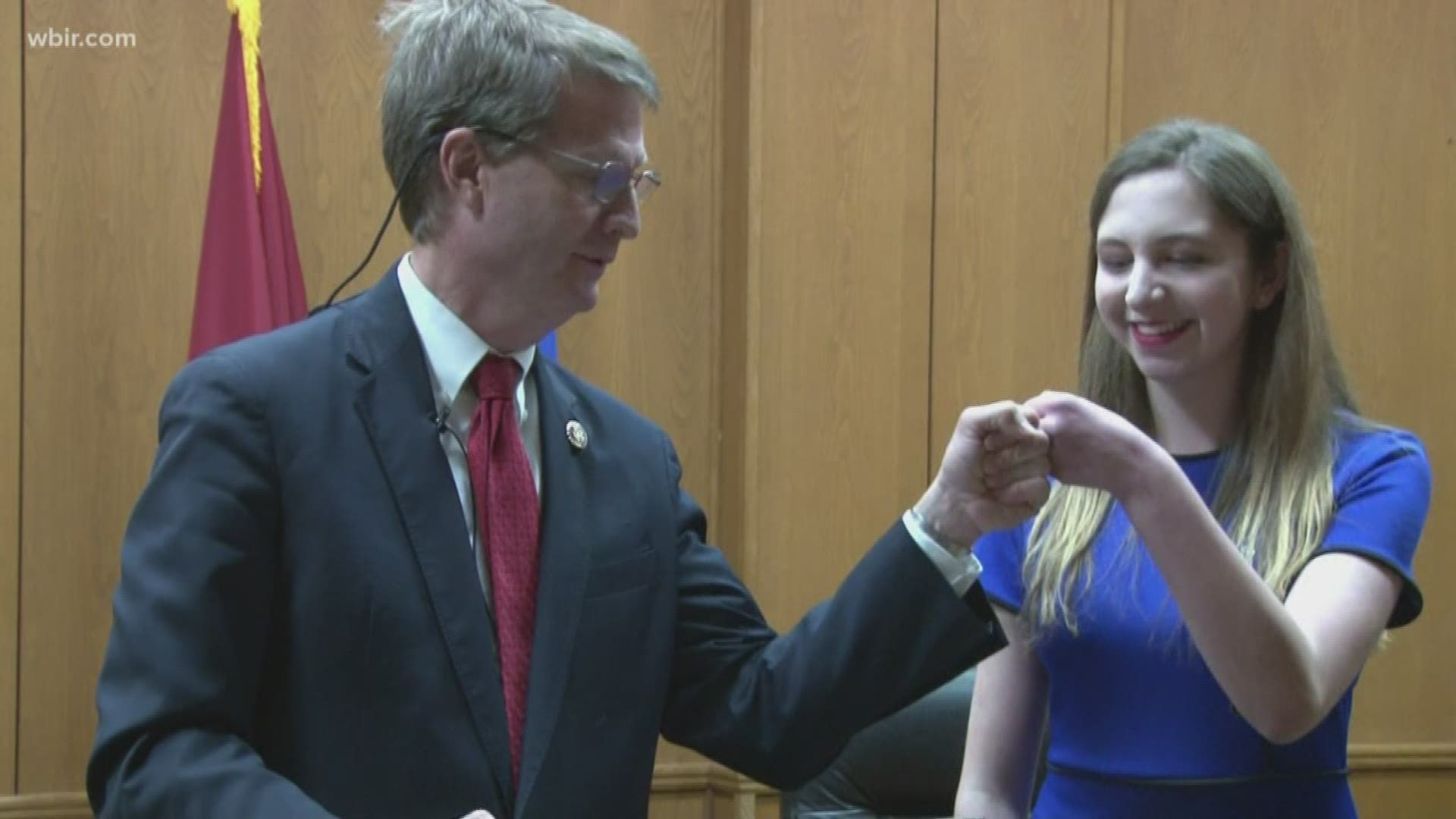 Congressman Tim Burchett awards Congressional Award to Blount Co. teen ...