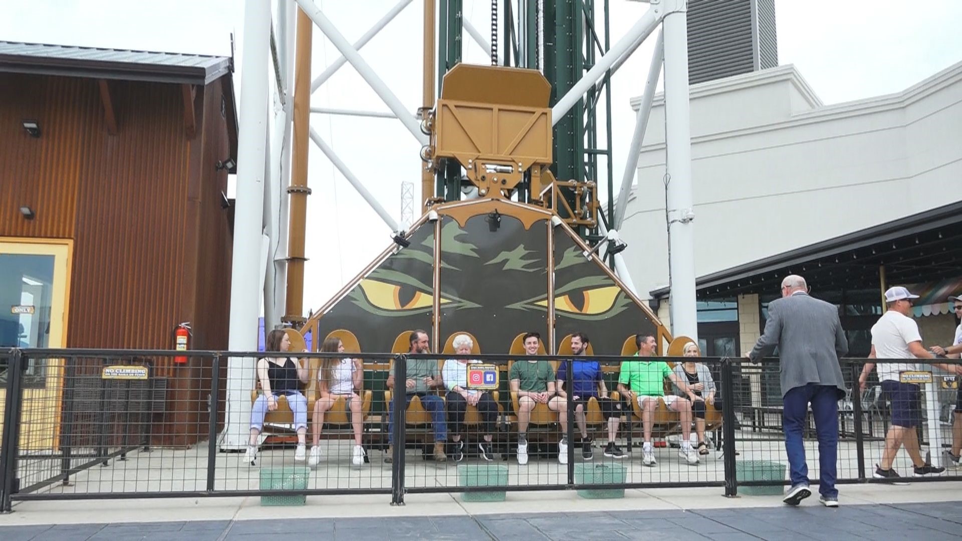 80-year-old thrill ride designer visits the ride he designed | wbir.com