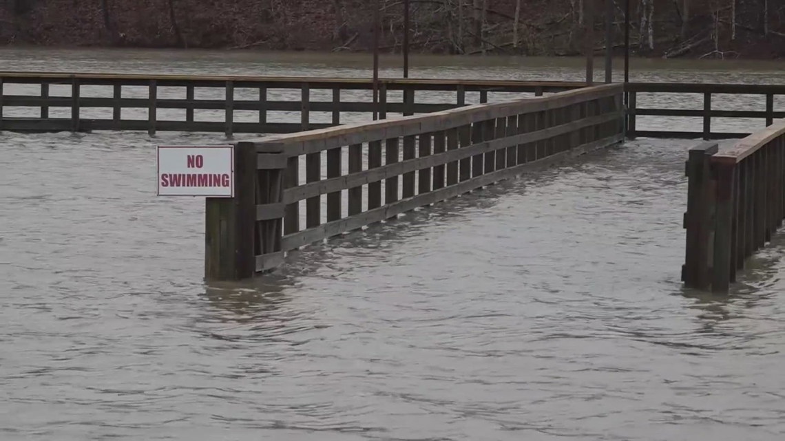 Oneida sees flooding as rain sweeps through the area | wbir.com