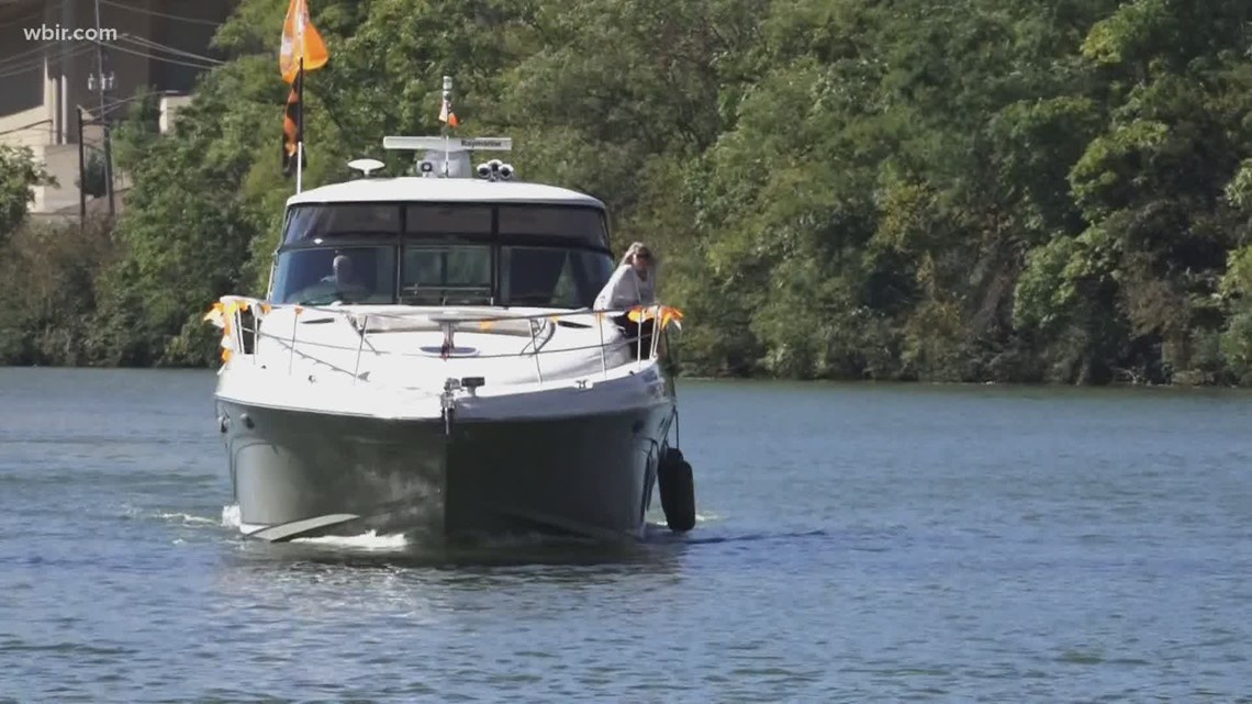 First boats arrive at Vol Navy for Home Opener | wbir.com