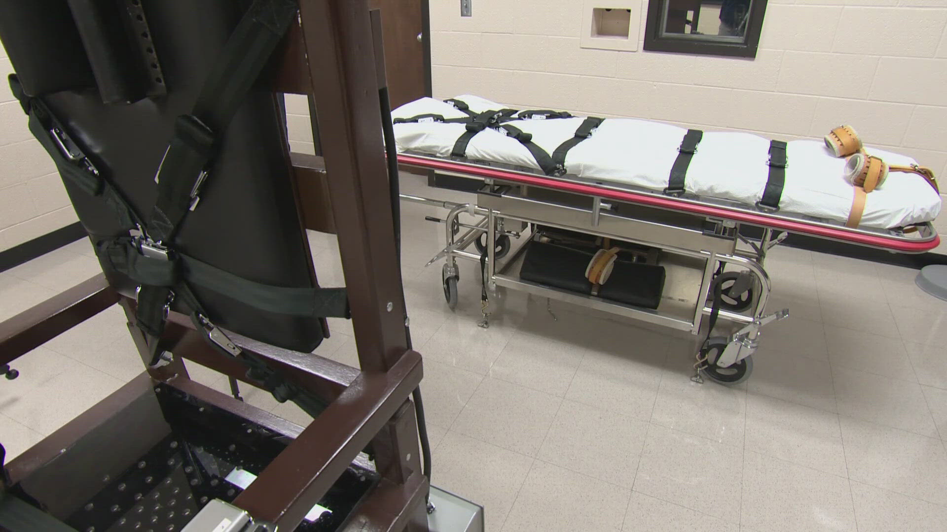 Brandon Hagel scores 2 goals to reach 25 as Lightning continue surge ...