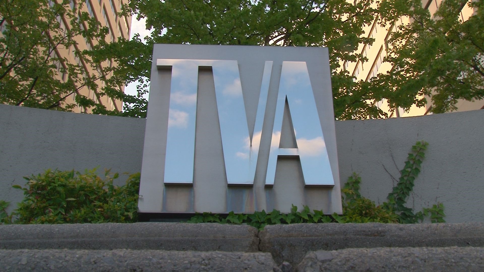 'Active' talks underway to occupy TVA tower; school system looking for ...