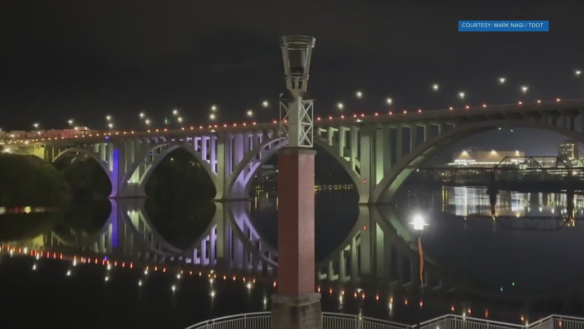 Henley Bridge will light up in recognition of 211 day | wbir.com