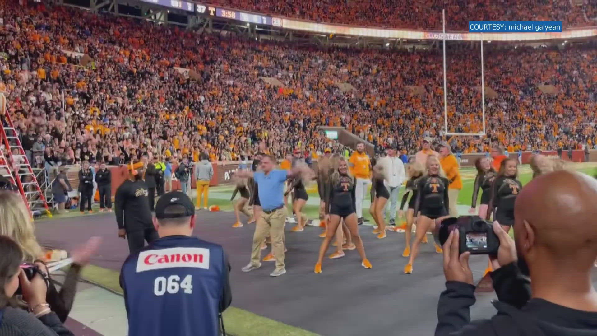 Knoxville's 'Dancing Blue Shirt Guy' to compete on 'Next Level Chef ...