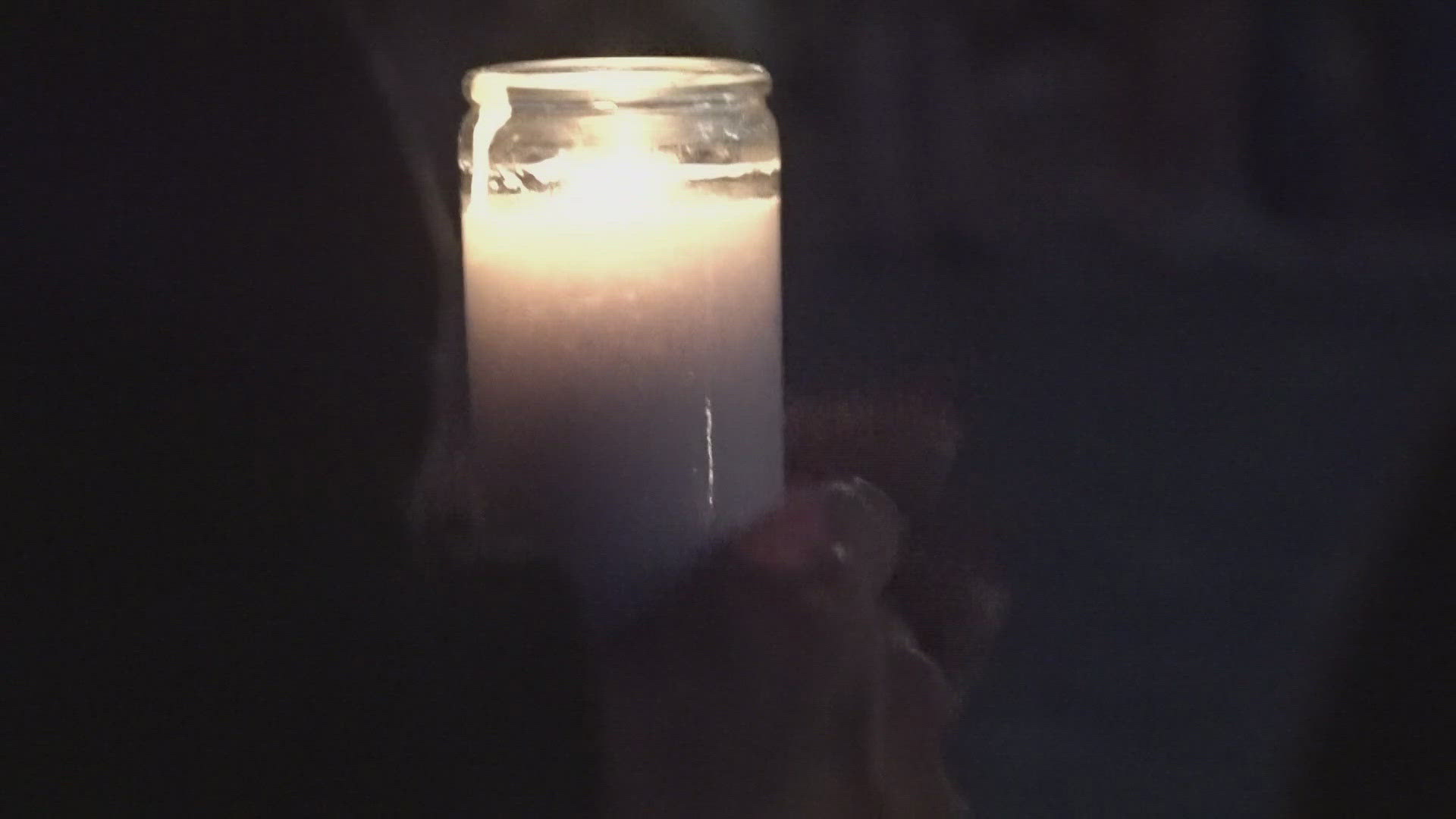 Students at UT held a candlelight vigil for Charlie Kirk | wbir.com
