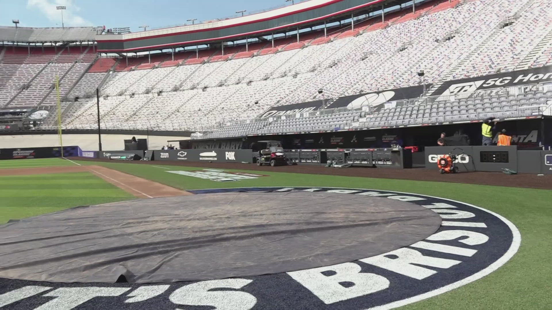 Despite delay, Braves top Reds 4-2 in historic Speedway Classic | wbir.com