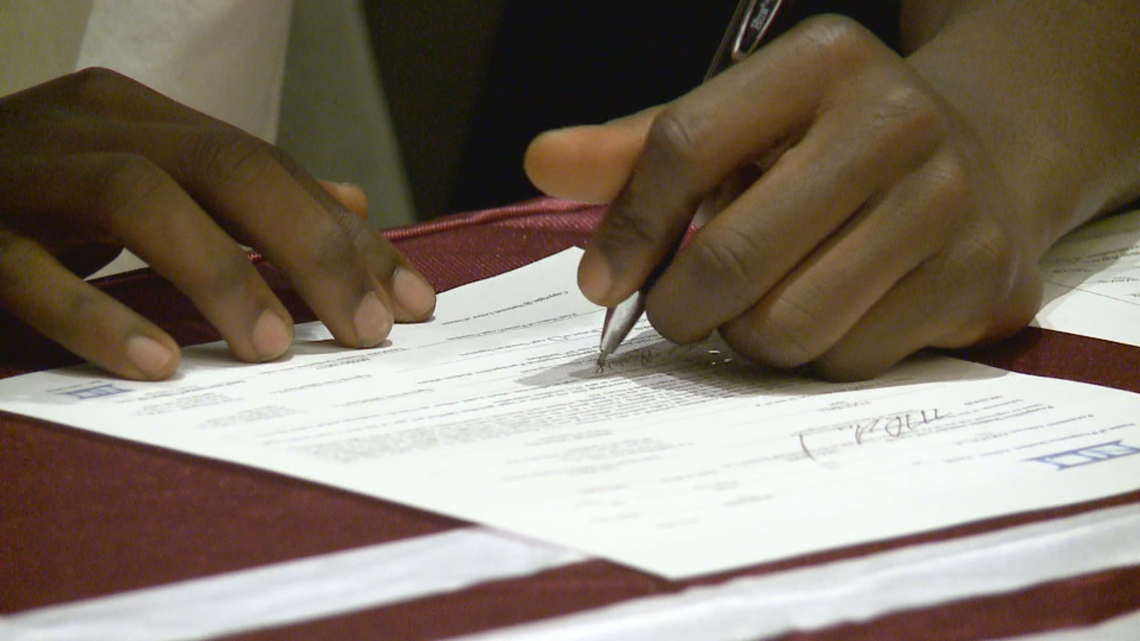 National Signing Day 2019: Local athletes sign letters of intent with ...