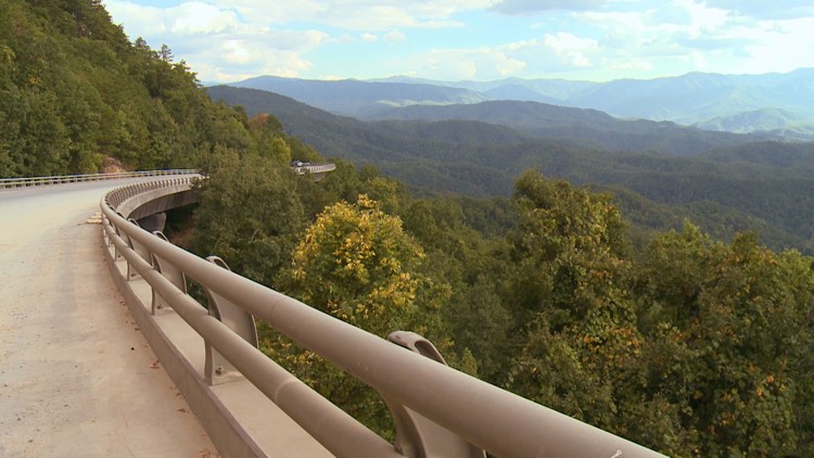 Students tour inside of bridge on 'Missing Link' | wbir.com