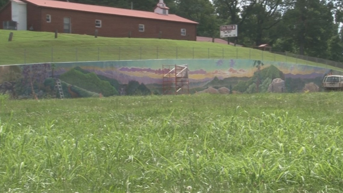 New Mountainous Mural Brightens Jefferson City Highway Wbir