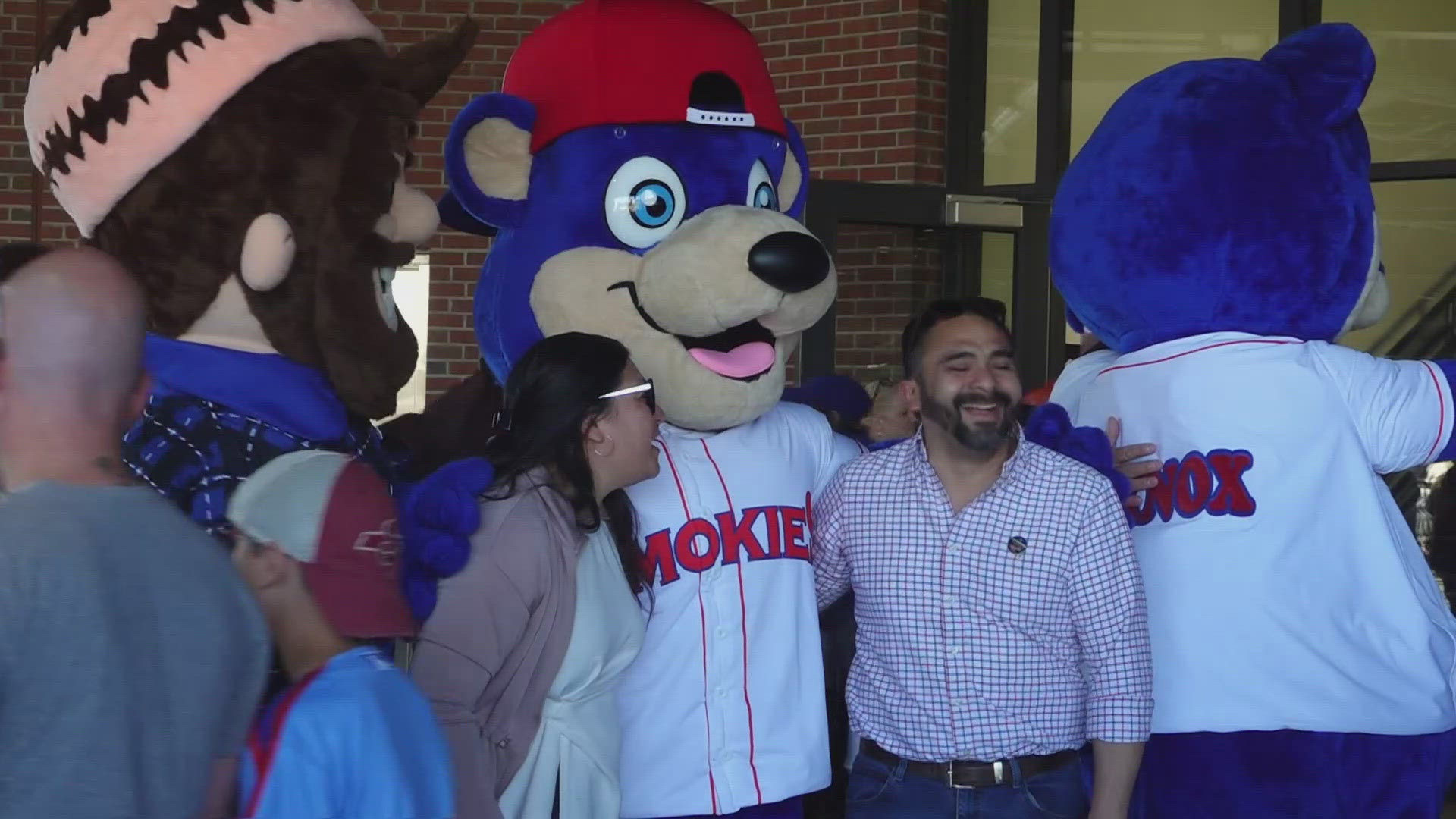 Tuesday marked Knoxville Smokies' first-ever game in Covenant Health Park | wbir.com