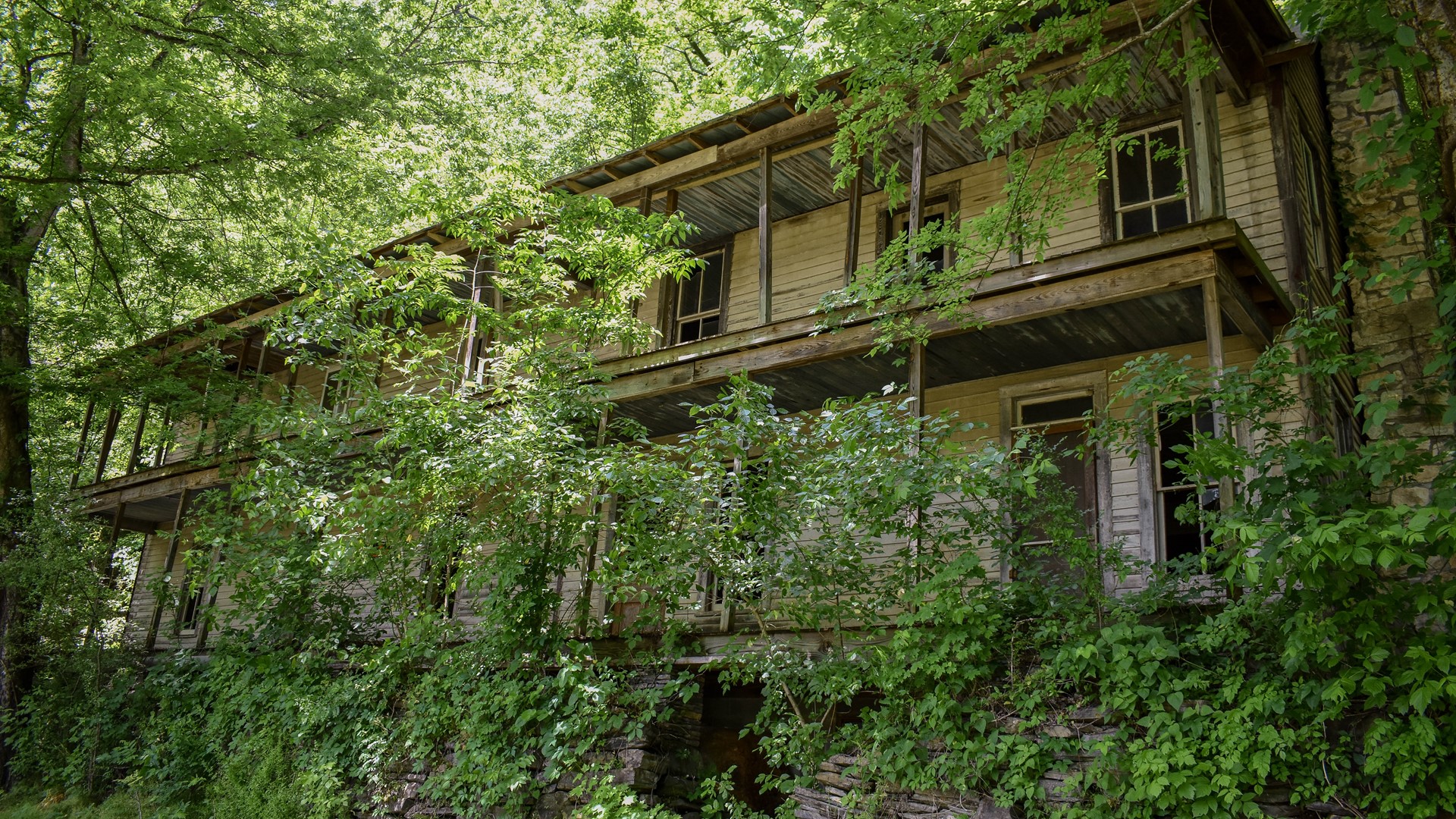 Abandoned Places: Higdon Hotel | wbir.com