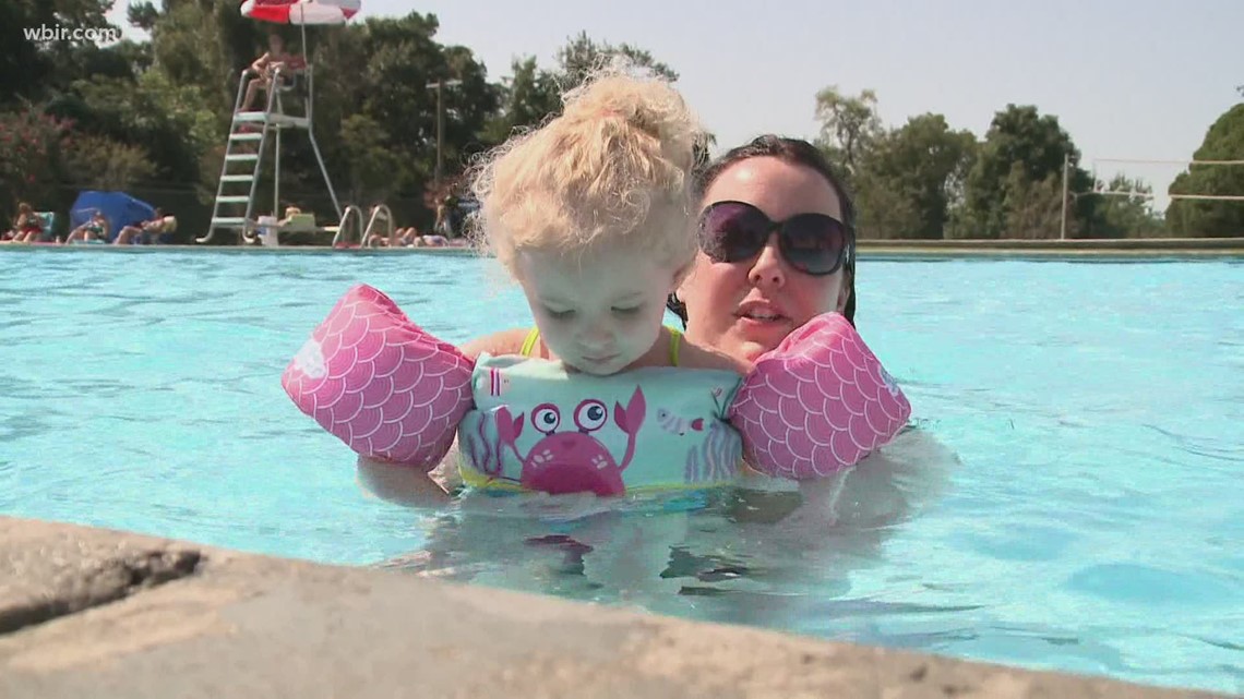 Visitors enjoy last swim of summer at Inskip Pool | wbir.com