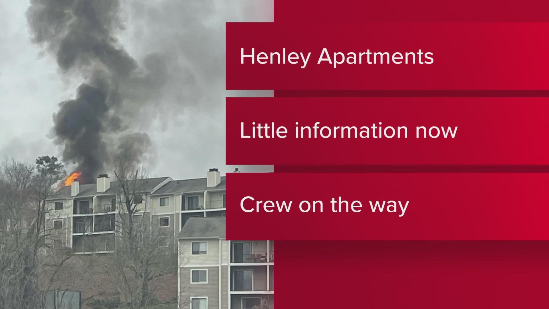 Crews respond to fire at South Knoxville apartment building | wbir.com
