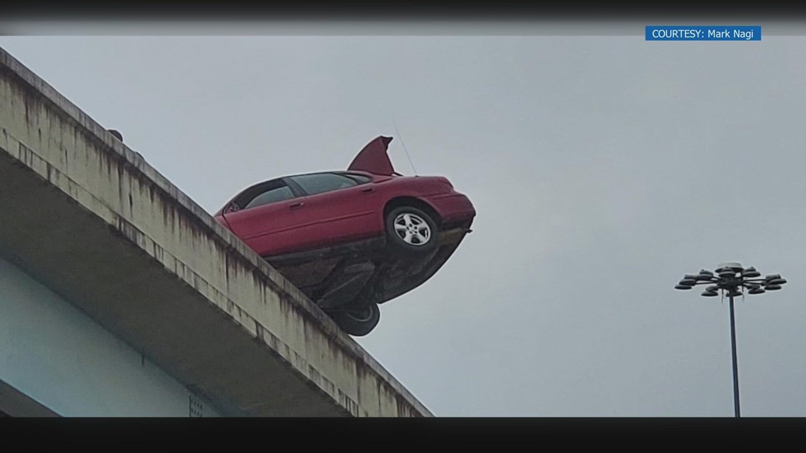 TDOT recovers car that dangled over bridge | wbir.com