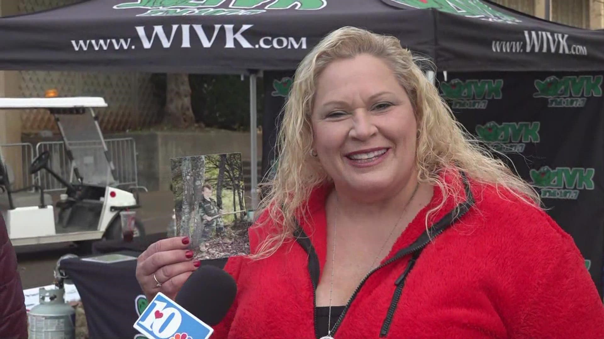 Bus driver suspended without pay after video shows girl being dragged ...