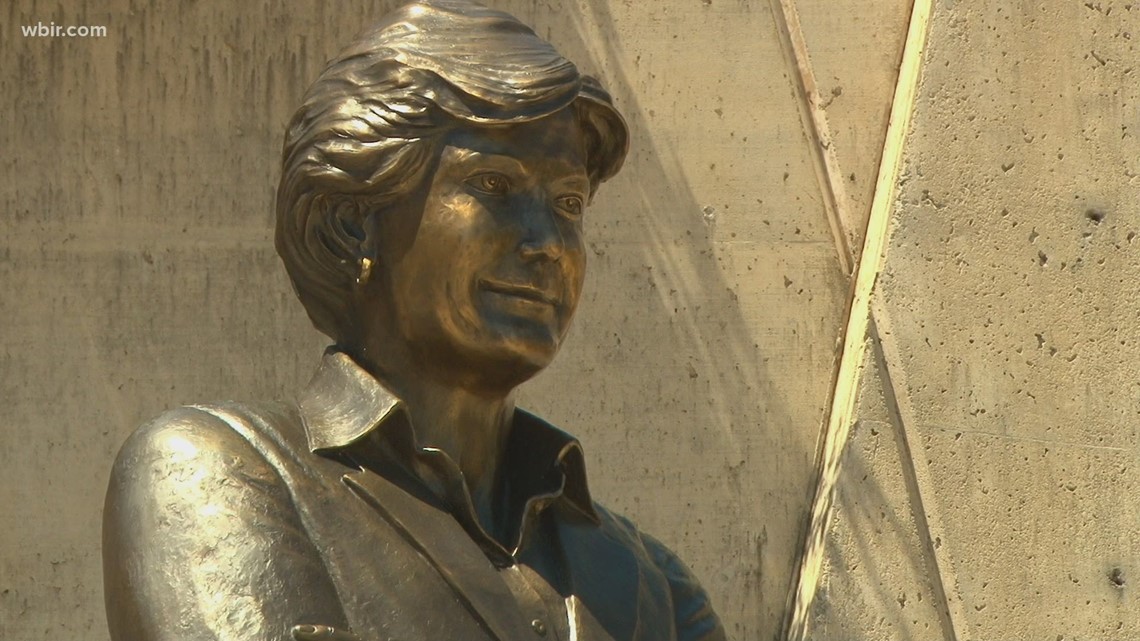 'She was more than a basketball coach' | Remembering Pat Summitt 5 ...