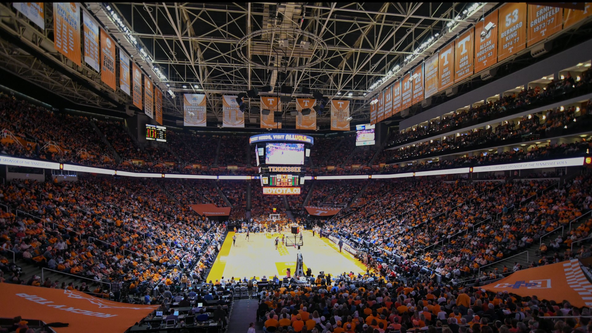 PHOTOS: Tennessee Basketball wins share of SEC regular season ...