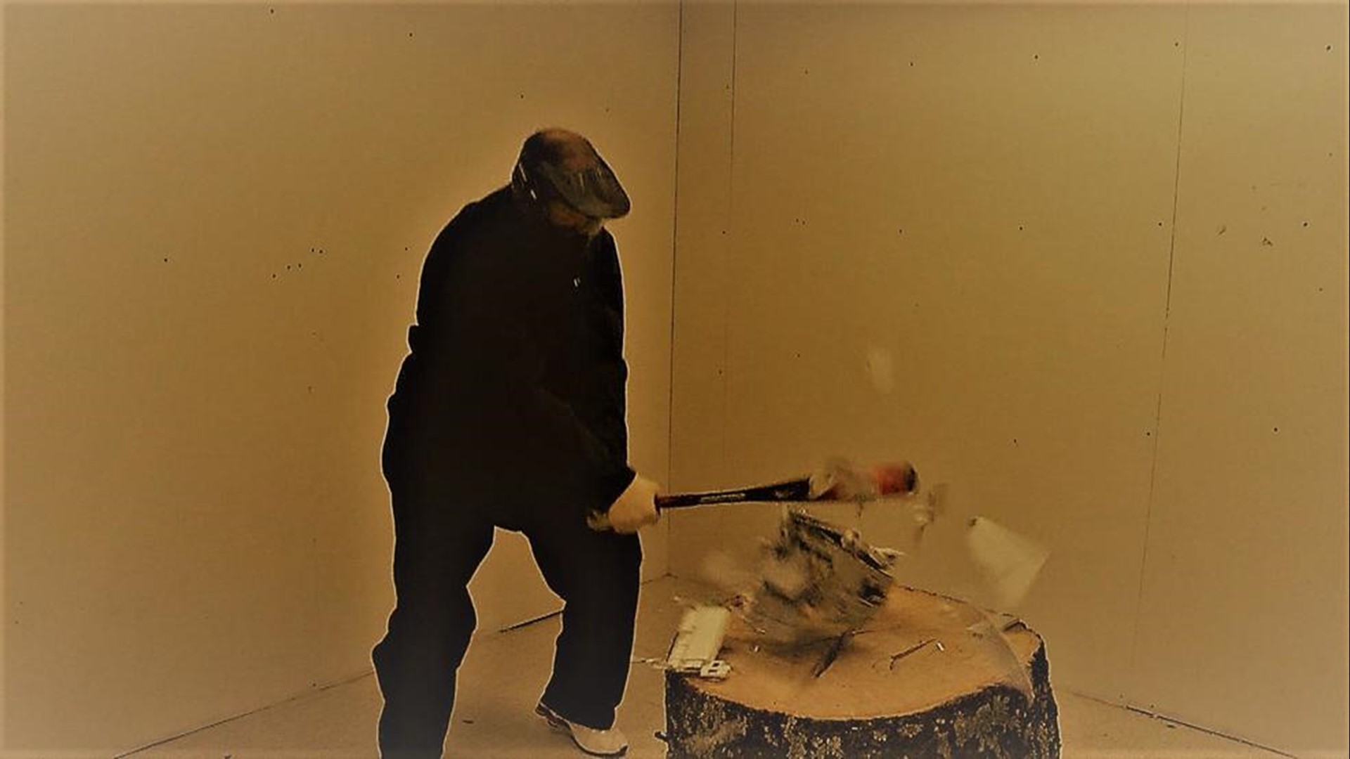 Smashing away your stress-- new 'Rage Room' opens in Bristol | wbir.com