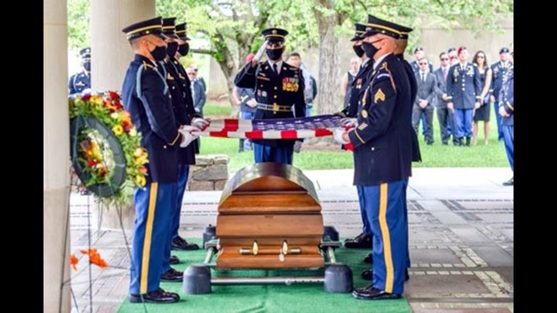 SSgt. Ryan Knauss laid to rest at Arlington National Cemetery | wbir.com