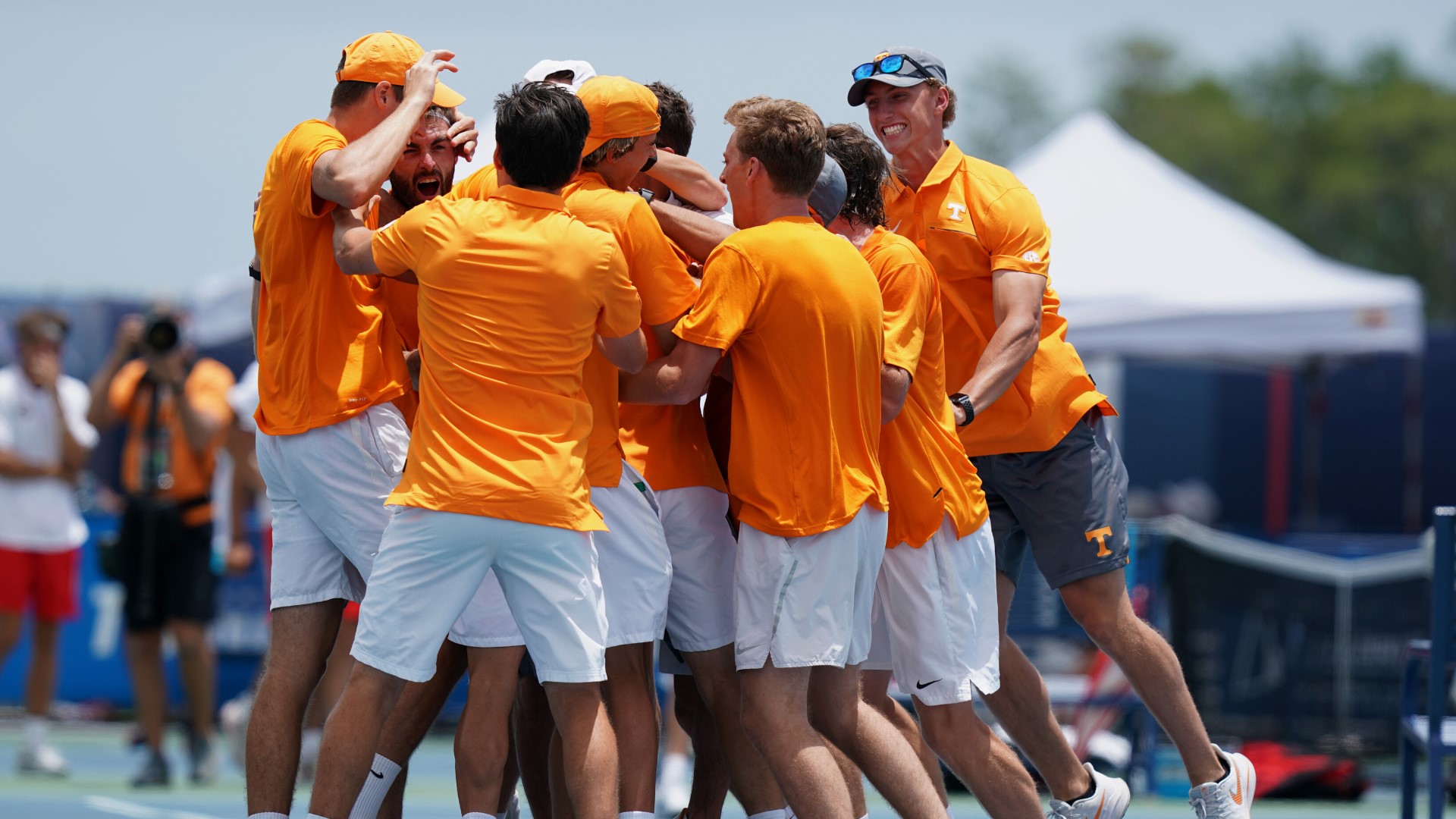 No. 3 Tennessee men's tennis advances to NCAA Semifinals | wbir.com