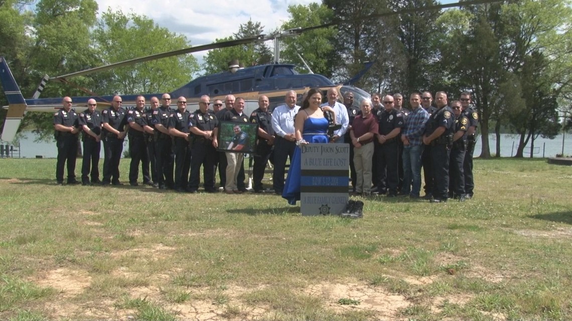 Loudon Co. deputies surprise, honor daughter of fallen deputy | wbir.com