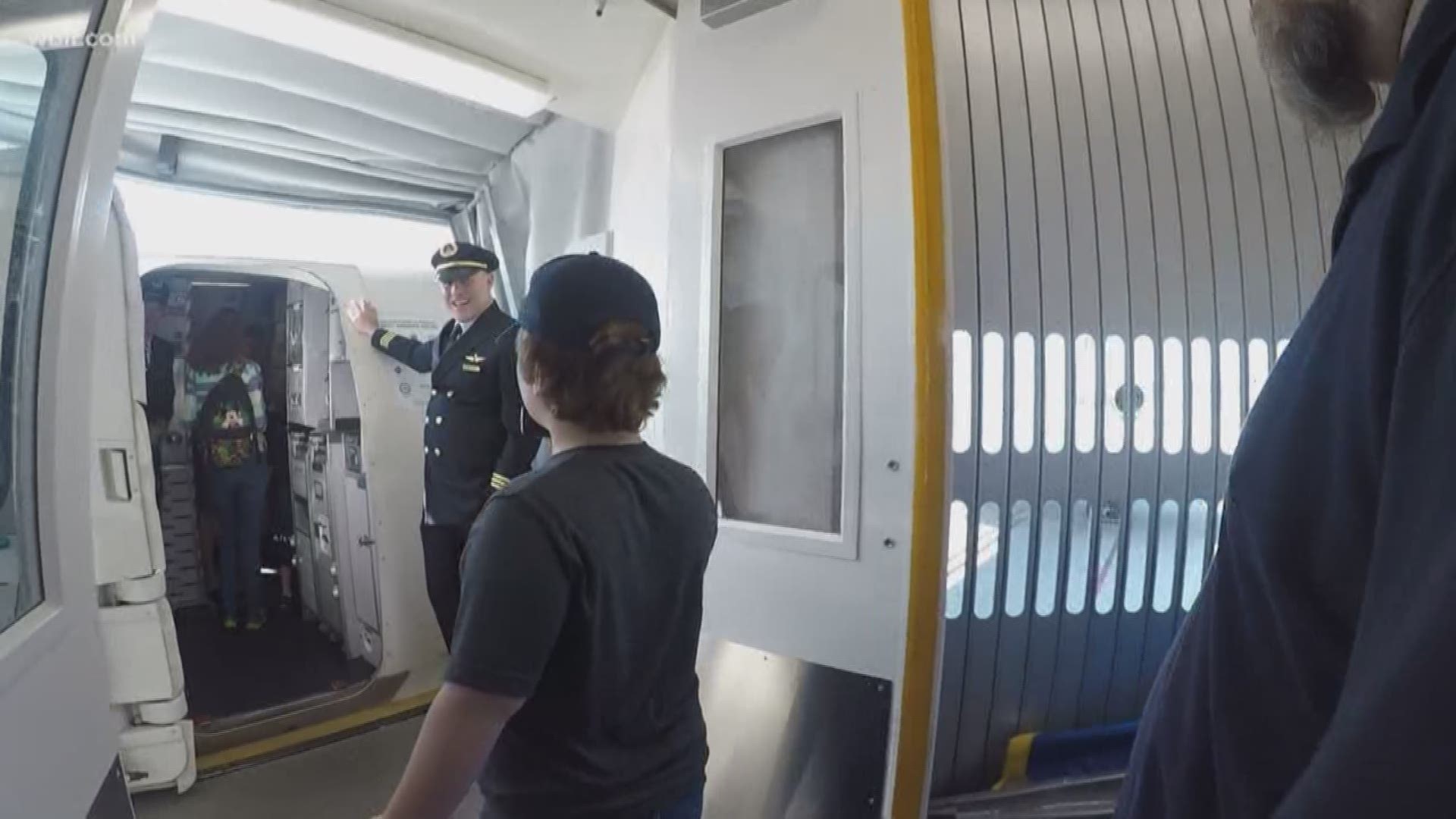 Wings for Autism helps families, kids practice airport travel | wbir.com