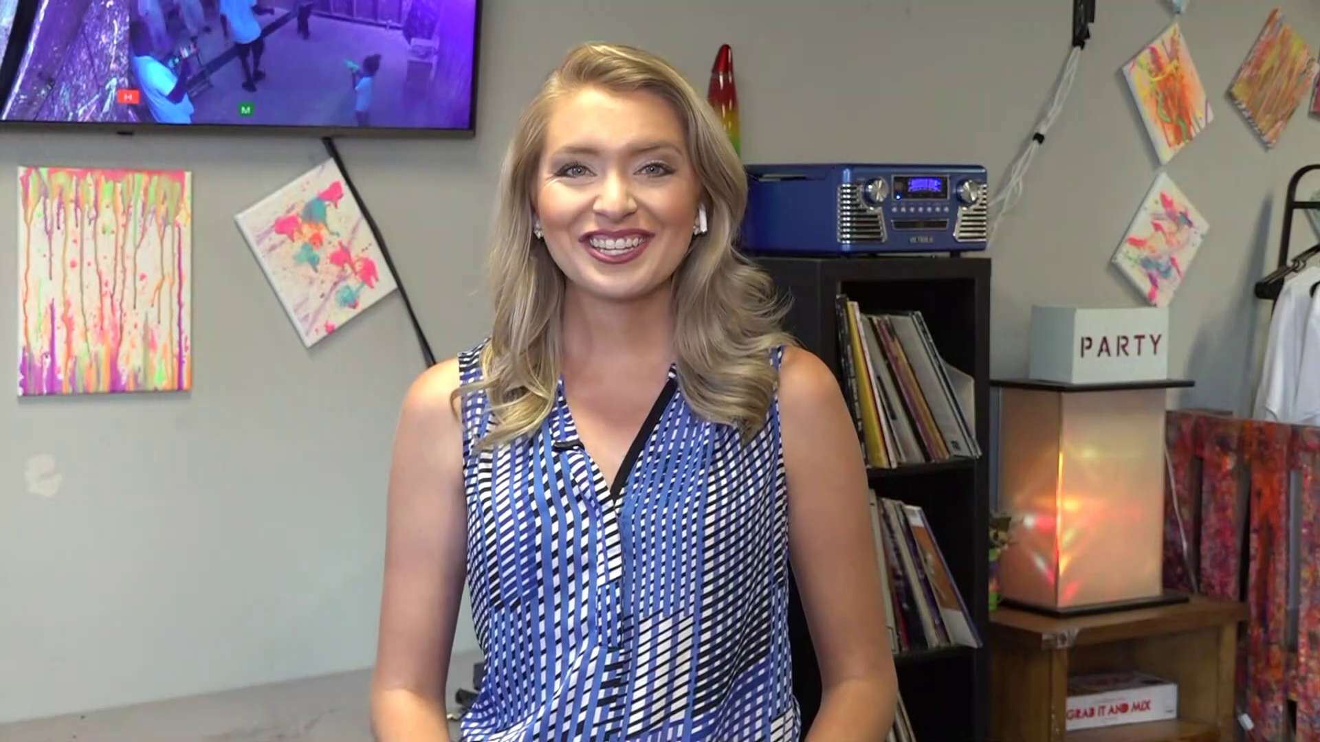 Oak Ridge Splatter Studio lets visitors paint in messy fun | wbir.com