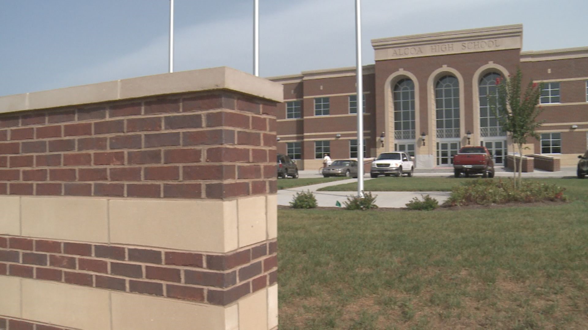 Alcoa City Schools hosts Community Resource Fair for families | wbir.com