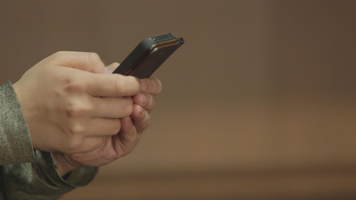 Social media and screen time contribute to depression, anxiety in ...