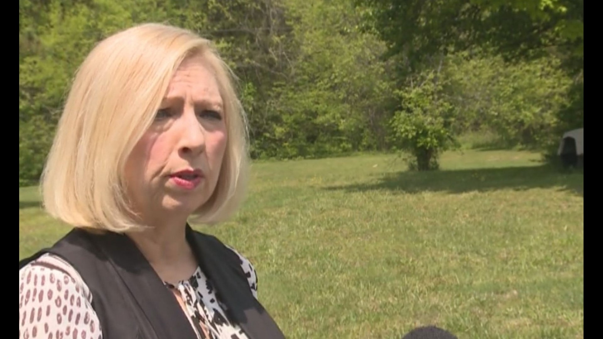 Sheriff, longtime former spokeswoman locked in feud over department car ...