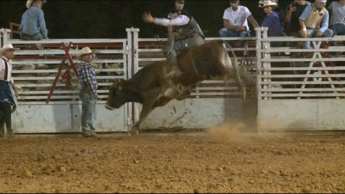 Jefferson County fair gets into full swing with rodeo ridin' and ...