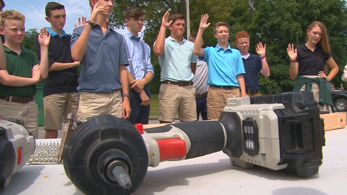 Hands-on education: Knoxville students building a tiny home for class ...