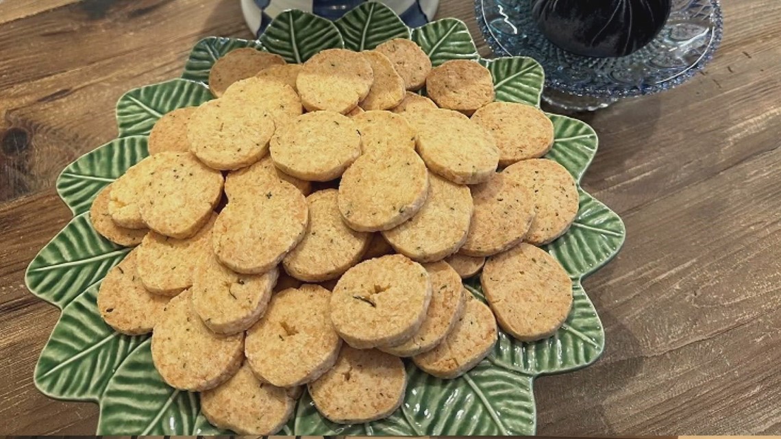 Homemade Parmesan and Rosemary Wafers Recipe | wbir.com