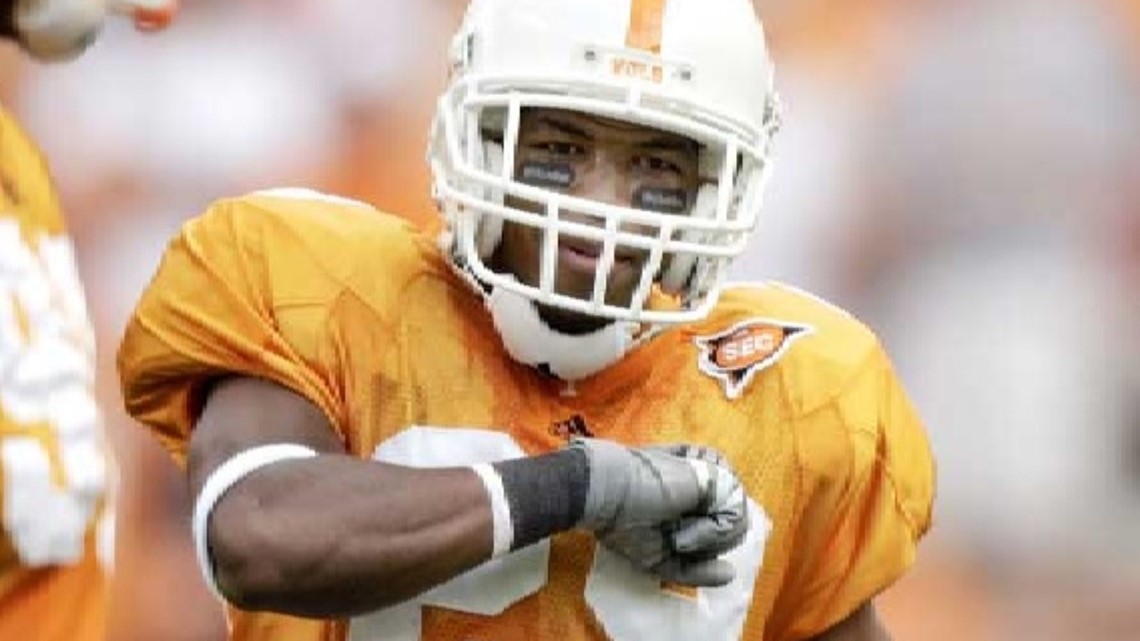 VFL Inky Johnson speaks to Tennessee football team | wbir.com
