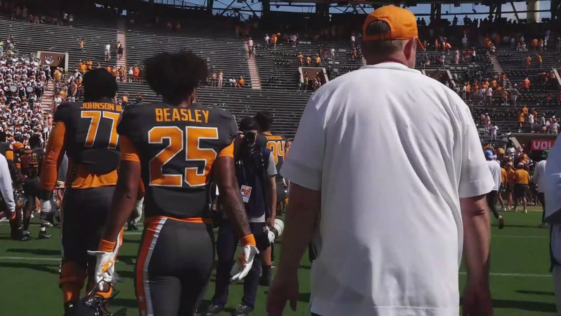 UT's Javontez Spraggins bids fans, team goodbye as he declares for ...
