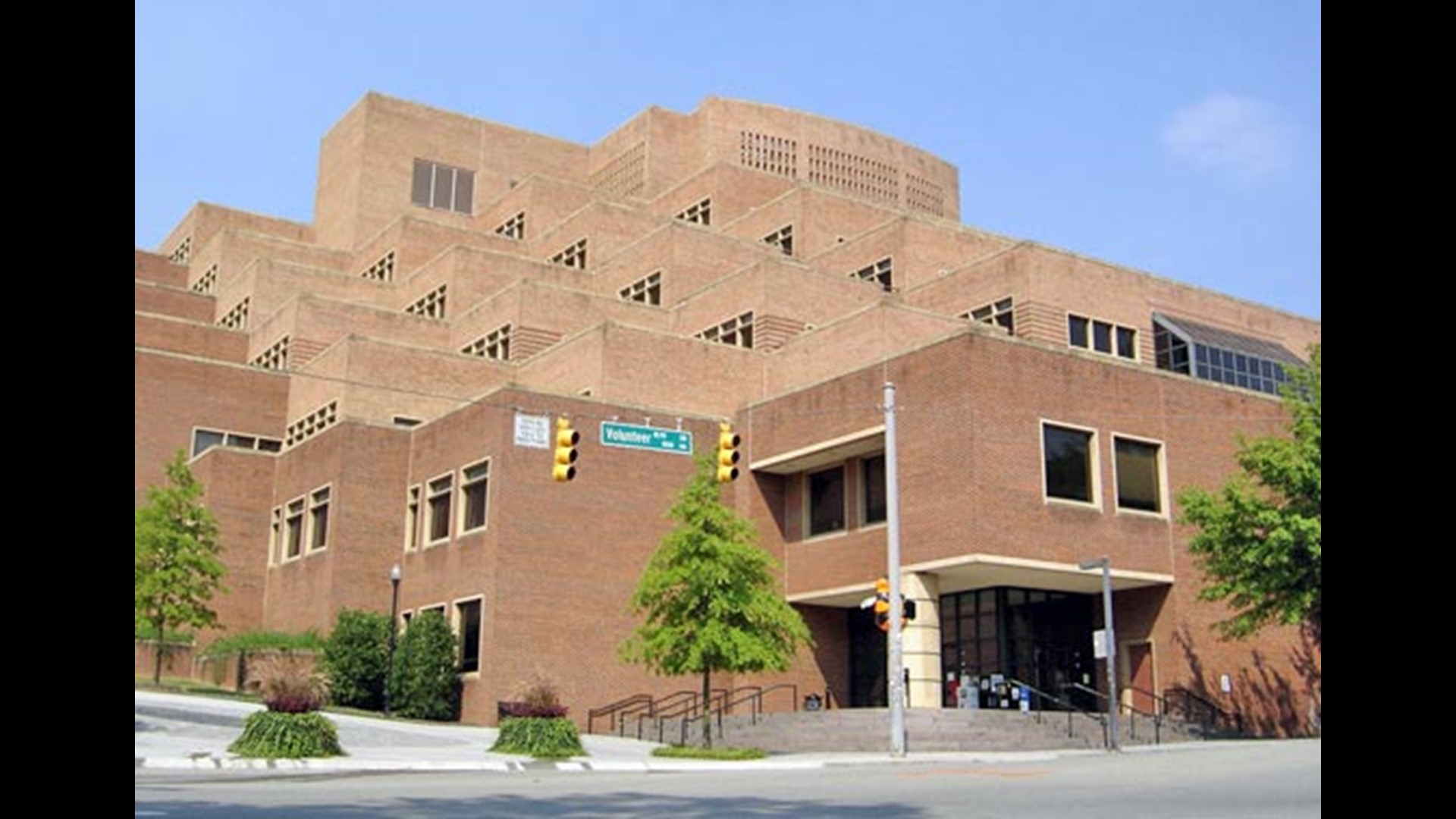 Student rejoice! Doors at UT's Hodges Library will soon be replaced ...